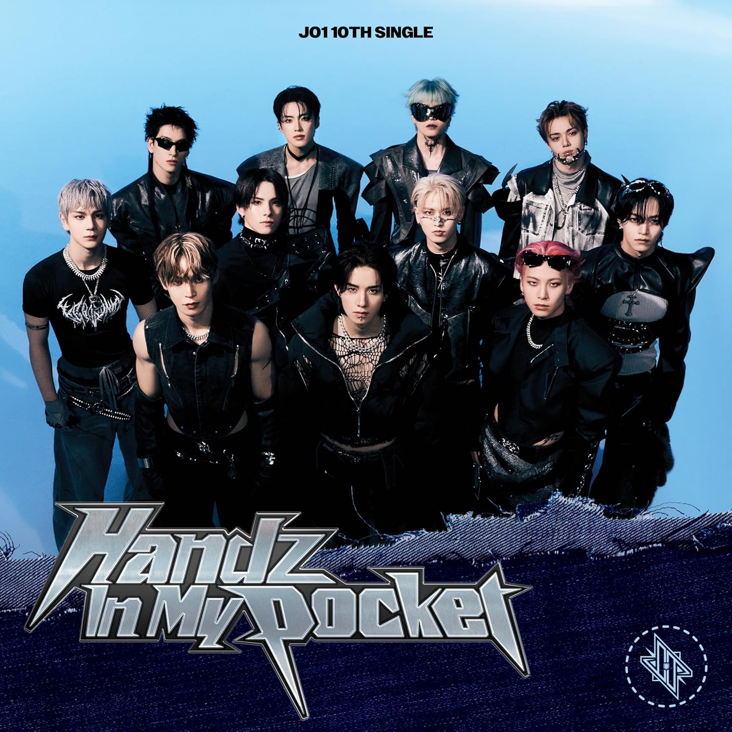 DISC 1.(CD)1. Handz In My Pocket2. Just Say Yes3. INTO YOU4. ひらくDISC 2.(DVD)1. Lied to you2. RadioVision3. Maybe Next Ti...