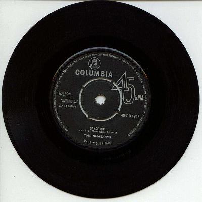 商品情報【種別／分類】EPレコード／エレキ、インスト【アーティスト】シャドウズ【タイトル】ダンス・オン！、オール・デイ【発売会社／企画番号】COLUMBIA／DB-4948【定価】-【帯】---【ジャケ】---【歌詞カード】---【盤】良（...