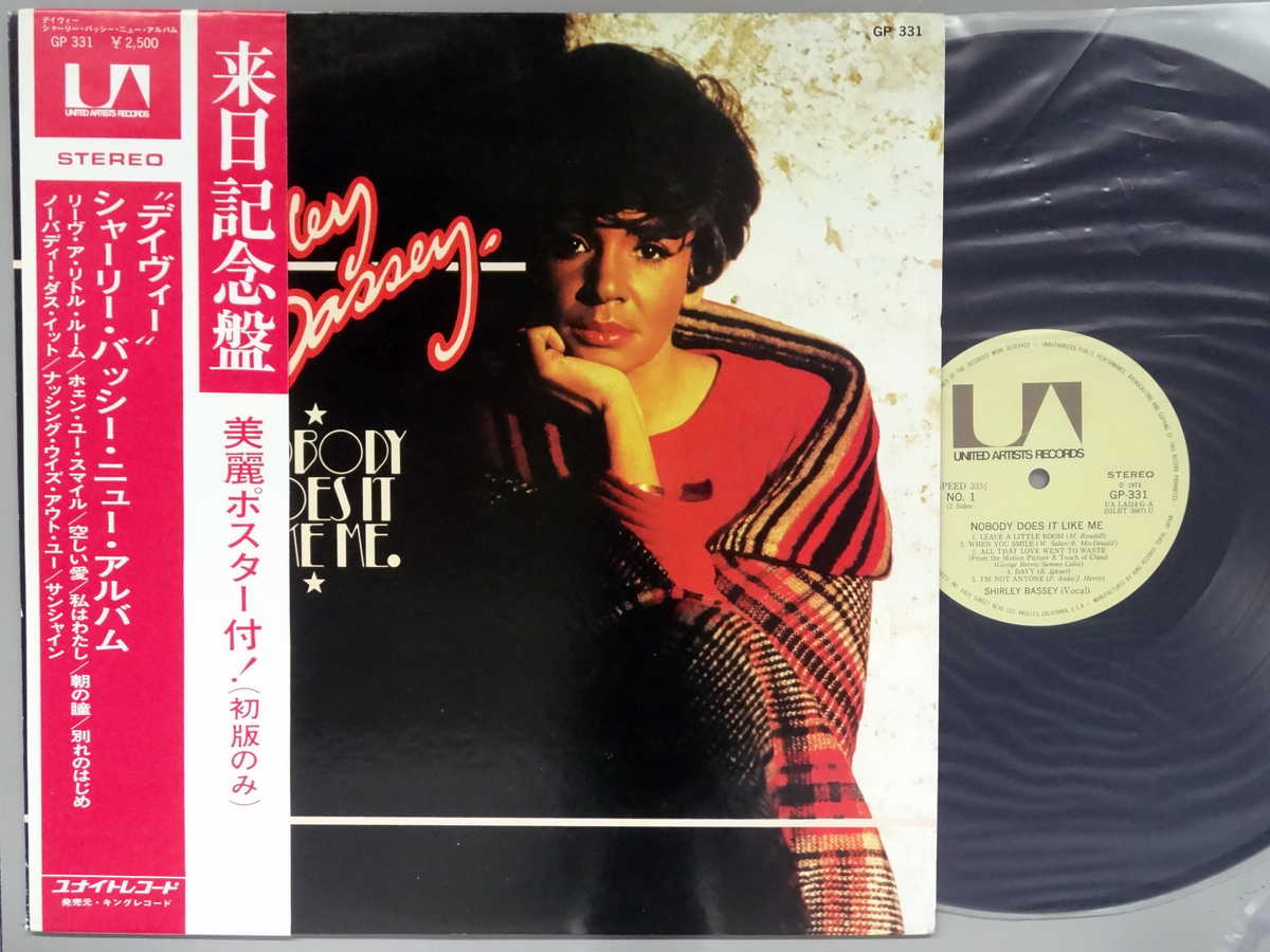 商品情報【種別／分類】LPレコード／洋楽【アーティスト】シャーリー・バッシー【タイトル】デイヴィー【発売会社／企画番号】キング／GP-331【定価】2500【帯】良（E）【ジャケ】良（E）／軽シミ点【歌詞カード】良（E）／軽シミ点、歌詞カー...