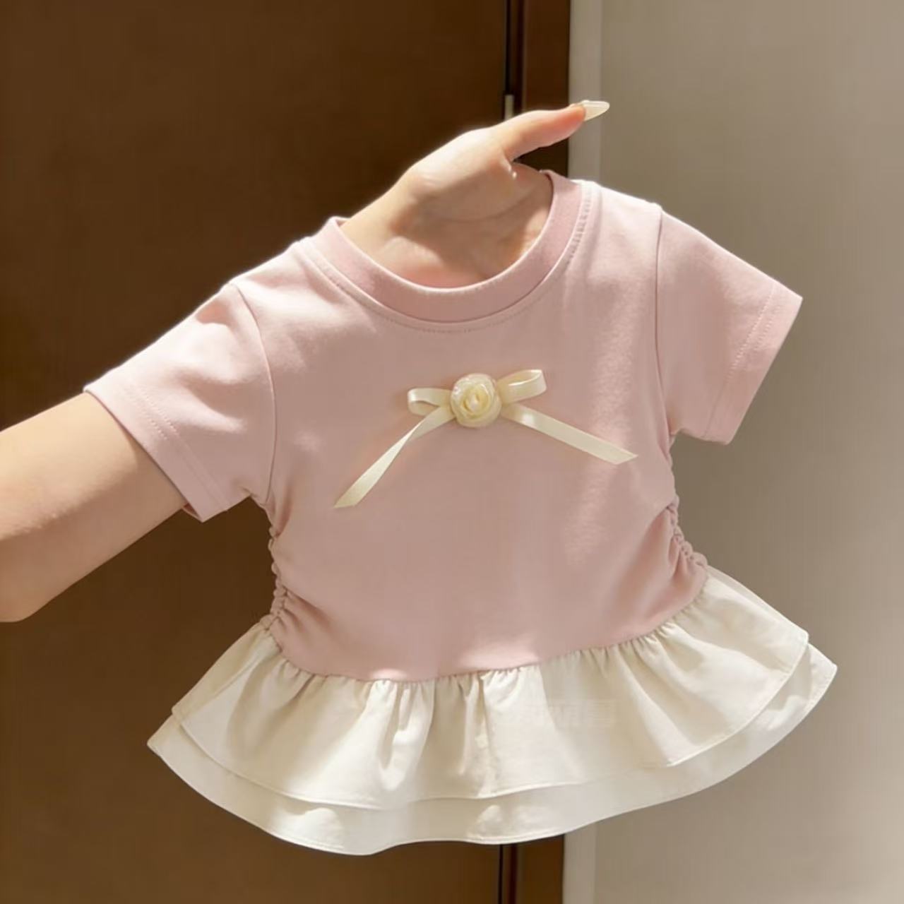 生地名：綿襟型：丸襟バラリボンで甘い女の子 T シャツ2 段フリル裾 ふわっと可愛いシルエット綿 100 風柔らか 夏もさらさら