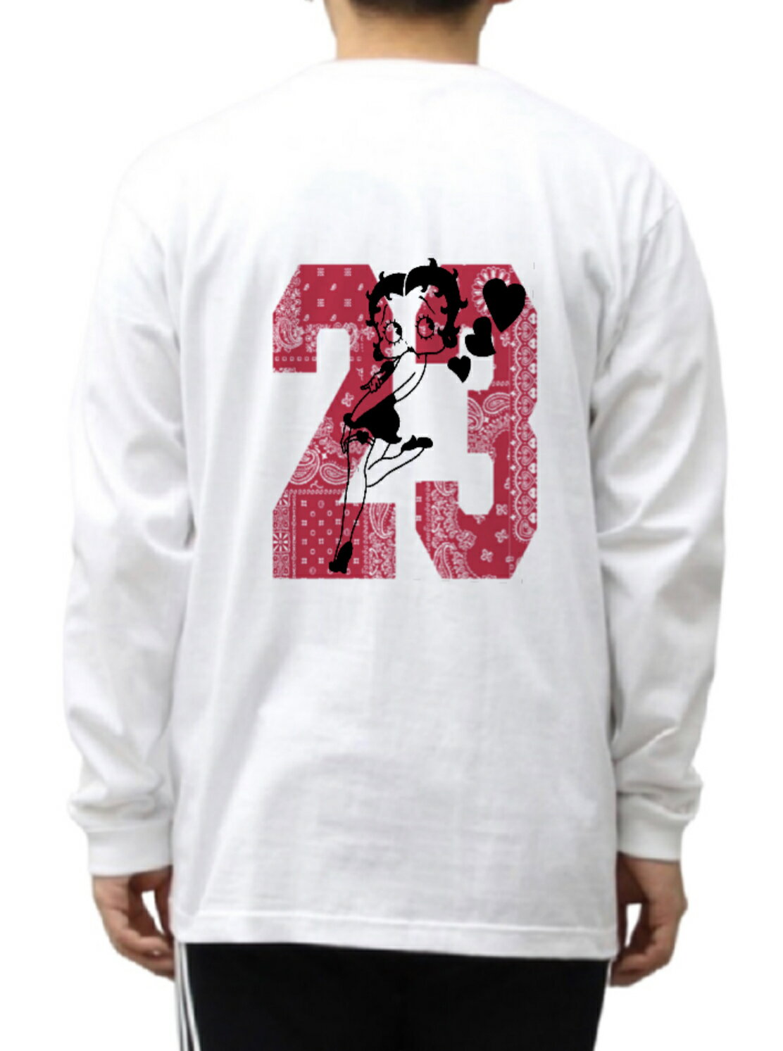 素材には高い品質、何回洗っても伸びないダブルスティッチリブを使用。かつてはアメリカ軍の放出品を取り扱い、ミリタリーグッズに求められるタフさを身に付け、高品質と丈夫さを兼ね備えております。 着心地はcotton100%なので肌触りがよく、生地...