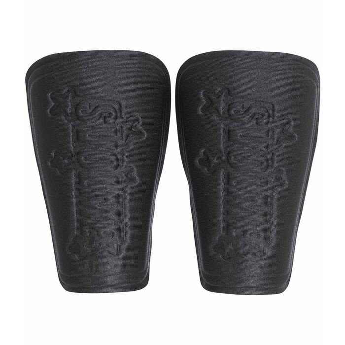 メーカー：スボルメ (svolme)品名：JrソフトシンガードU8品番：122197029●素材 表地：ポリエステル中スポンジ：EVA●カラーBLACK(ブラック)●生産国 中国製●サイズH13×W8cmスネ部分にフィットしやすいソフトな素...