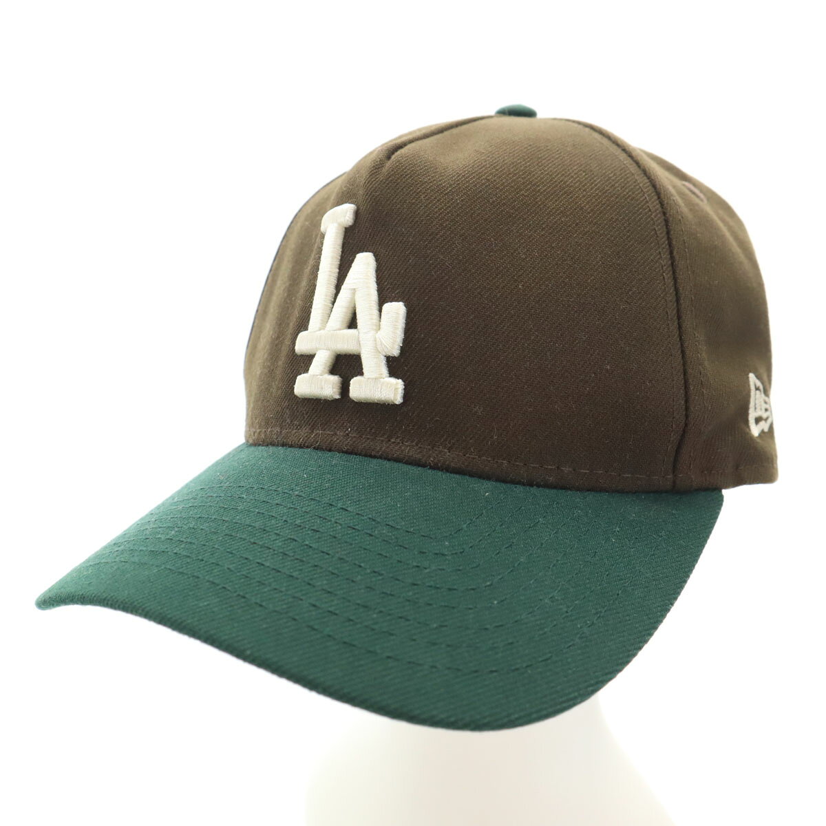 商品名 NEW ERA ニューエラ MLB ロサンゼルス・ドジャース キャップ ブラウン 帽子 メンズ ブランド NEW ERA / ニューエラ 対象 メンズ コンディションランク ランク：B 状態/詳細コメント 内側にシミ、ツバに変色あり...