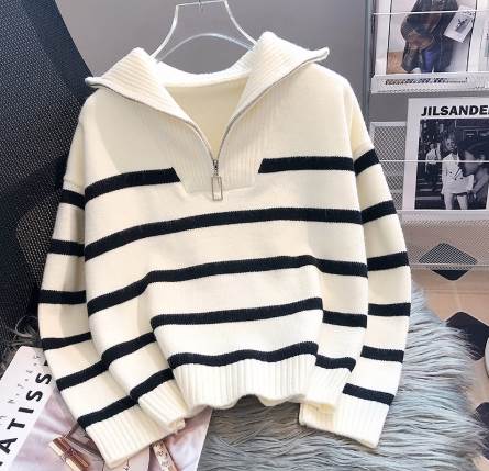 洗練されたシンプルなデザインが魅力のニットトップスです！大人可愛いルックスで、カジュアルながらも上品さを持ち合わせています。どんなスタイルにも合う万能アイテムで、リラックス感のあるこなれた雰囲気を演出してくれます。色展開 白サイズ フリーサ...