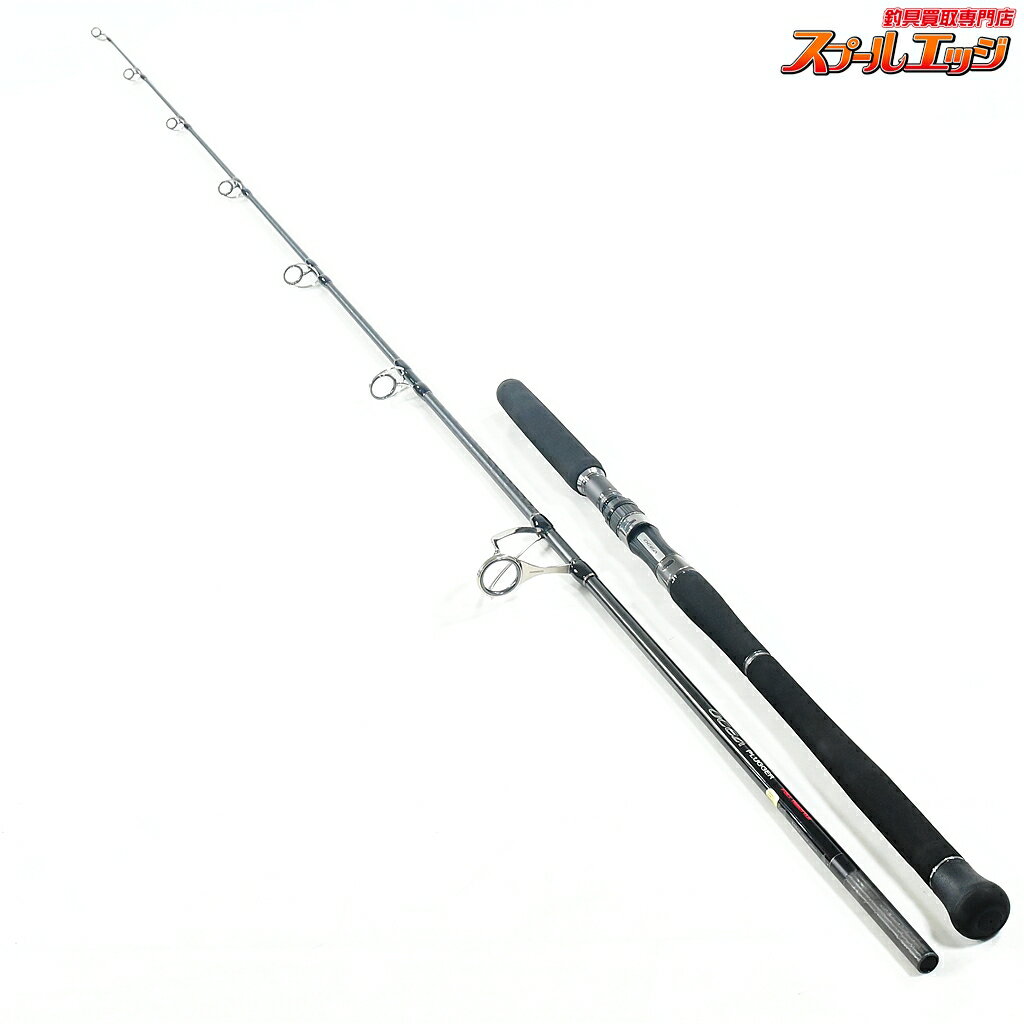 —————————————————————————— 商品状態ランク 【AB】 穂先詰め【無し】 —————————————————————————— ・自重(実測値):約359gとなります。 ・リアグリップに1cm程のヘコミ痕がみられます...