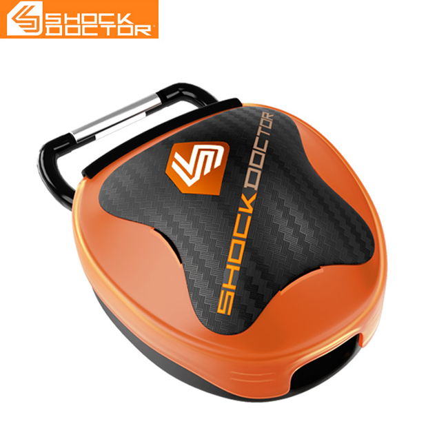 種別 小物 メーカー名 ショックドクター（SHOCK DOCTOR） カラー オレンジ（102C） 特徴 ショックドクターのマウスガードに対応した、耐久性、通気性に優れたマウスガード保管ケース ■カラビナクリップ スポーツバッグに簡単装着 ...