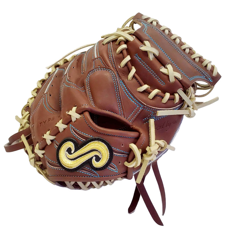 種別 硬式グラブ メーカー名 名も無きミット ポジション キャッチャー用 素材 SECRET LEATHER カラー ブラウン×キャメル×ライトブルー 特徴 メーカー名の無い「名もなきミット」の硬式ミットです！ 《浅い》《小さい》《薄い》《...
