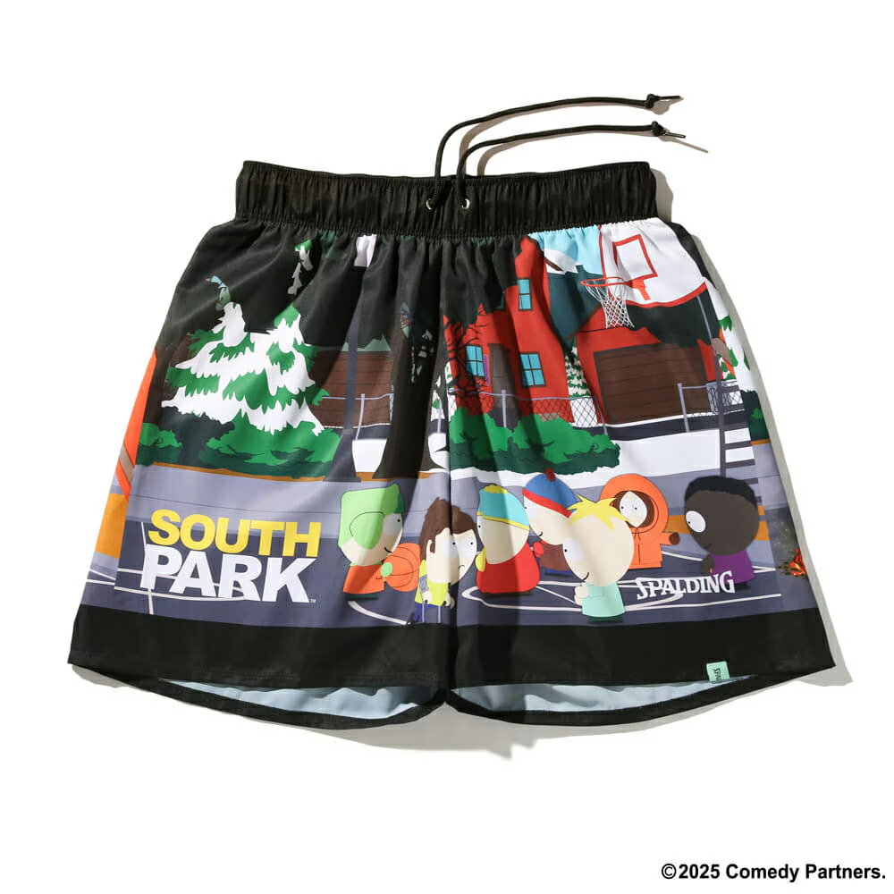 SPALDING SMP25043SP 布帛ショーツ サウスパーク レッツ プレイ フープス ●素材：ポリエステル100％ ●サイズ展開：M ●カラー展開：ブラック ●原産国：タイ ●機能：吸水速乾,UVカット ●バスケットコートの一コマを...