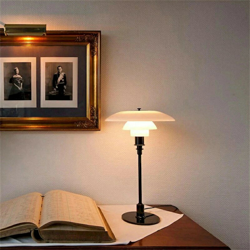 【商品説明】 新品未使用 詳しいサイズ情報は商品説明をご覧下さい。 カラー：写真通り 商品名 北欧テーブルライト(ポールヘニングセン PH3/2 テーブルライト ブラック)***リプロダクト品*** 人気のPH 3/2テーブルライトにブラッ...