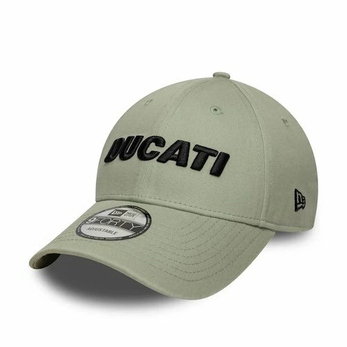 Ducati Corse オフィシャル ベースボールキャップです。 素材:100% コットン *こちらは海外倉庫からのお取り寄せのため、お届けまでに約2~3週間ほどお時間が掛かります。 お客様の都合による返品、交換は受付を致しかねますのでご...