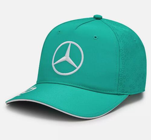 Mercedes AMG Petronas キャップです。 SIZE:ONE SIZE *こちらは海外倉庫からの発送のため、お届けまでに約2~3週間ほどお時間が掛かります。 お客様の都合による返品、交換は受付を致しかねますのでご了承くださいませ。