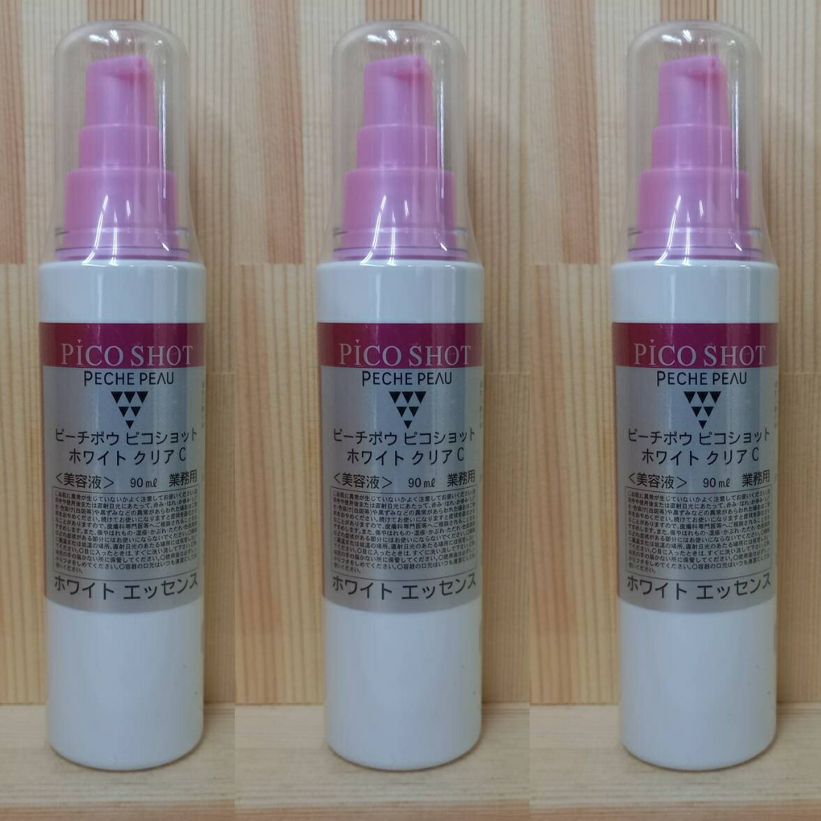 商品名ピーチポウ ピコショット ホワイトクリアC 90ml【業務用】仕様■内容量：90mlポイント使いするだけでなく、お顔全体にも使っていただける美容液です。ビタミンCとα-アルブチンを今までになかった高濃度で溶解【使用方法】洗顔後、化粧水...