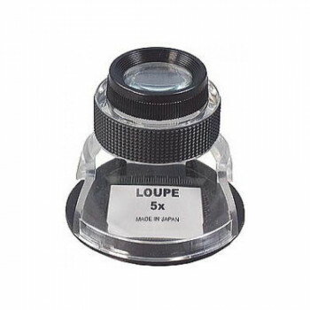 昔のフィルムを見るのに便利です。1mmのスケールは取り外し可能!!サイズΦ70×65mm個装サイズ：7.5×7.5×7cm重量50g個装重量：75g素材・材質アクリル樹脂、ABS樹脂仕様倍率:5.0倍　レンズ径:30mm　ガラスレンズ:1m...