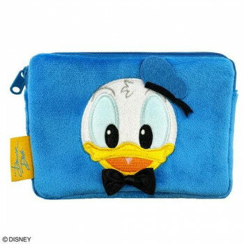 ぬいぐるみ生地のかわいいミニティッシュポーチです。ポケットティッシュや小物がいっぱい入ります。サインみたいなロゴがかわいいです。サイズH11×W14×D1.9cm個装サイズ：14×11×2cm重量個装重量：30g生産国中国(A)おまけつき（...