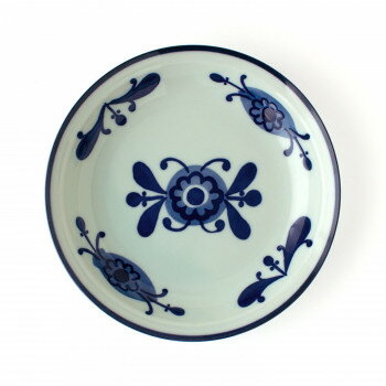 1970代に人気のあった「ヨーロピアン」シリーズの復刻です。この復刻シリーズは丈夫で便利に生まれ変わり、電子レンジや食洗機でも使える器になりました。でも素朴で温かみのあるデザインはそのままです。レトロで懐かしい雰囲気を現代の食卓で楽しめる器...