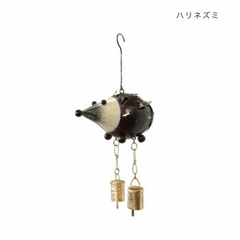 ユニークな見た目に癒されます。ドアに掛ければベルの音色で開閉をお知らせ!サイズ約15×8×TH32cm個装サイズ：18×15×6cm重量個装重量：160g生産国インドネシア(B)おまけつき（商品とは関係ありません）別送fk094igrjs