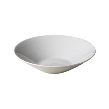 シャープな形状デザインの深皿。毎日役立つ取分けボールや副菜用の器として、いろいろな場面でお使いいただけます。食器洗浄機や、電子レンジのあたためにも対応。すっきり重ねられるので、収納も場所を取りません。お料理のジャンルを問わずお使いいただけま...