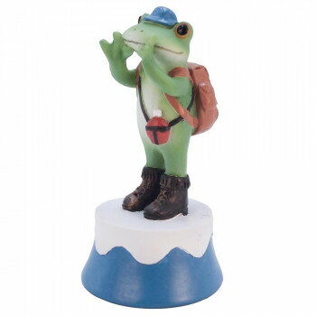 手のひらサイズのキュートなカエルのマスコット。見た人を思わずクスリとさせる小さい世界で繰り広げられる掛け合いにハマる人が続出しています。お部屋の片隅や、ガーデンマスコットとして多肉植物の寄せ植えなどにも置いたり、お気に入りスペースに飾ってみ...