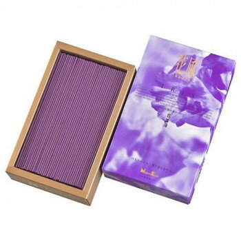 森から、野山から、風にのり伝わる息吹。自然の中の生命の輝きを感じさせ、心澄みわたるお線香「花風」。四百数十年にわたり受け継がれた薫香への探求と最新の調香技術の融合から生まれた、輝くような自然の香りにこだわった、けむりの少ないお線香です。雨上...