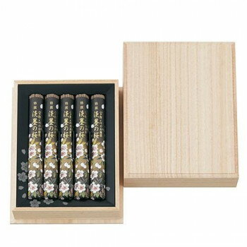 岐阜県根尾村(現・本巣市)に爛漫と春を告げる樹齢千五百年の桜があります。その名は「淡墨(うすずみ)の桜」。その奥深く上品な姿、美しさを想い、創り上げたお線香です。桐箱を開けると、優しい桜の香りが広がります。サイズ線香:約140mm個装サイズ...