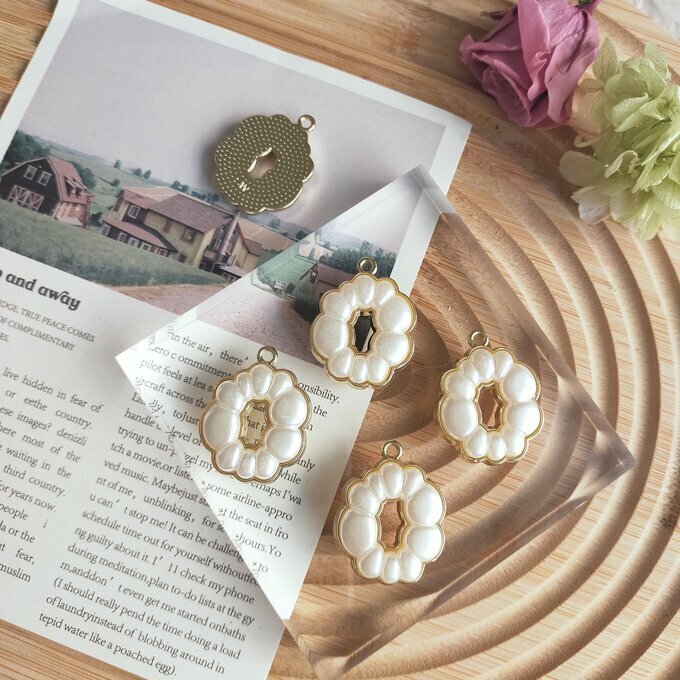 商品情報INFO*弊社取り扱い品はインポート品になりますので、印刷のズレ・バリ・摩擦による小傷が生じてしまいます完璧をお求めのお客様、神経質なお客様のご購入はご遠慮くださいますようお願い申上げます*宅急便等での発送時、荷物受取を行っていただ...