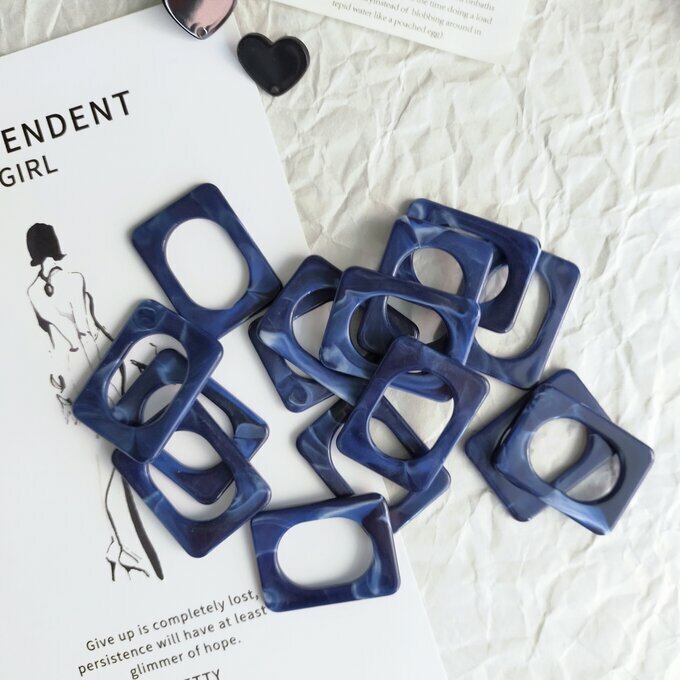 商品情報INFO*弊社取り扱い品はインポート品になりますので、印刷のズレ・バリ・摩擦による小傷が生じてしまいます完璧をお求めのお客様、神経質なお客様のご購入はご遠慮くださいますようお願い申上げます*宅急便等での発送時、荷物受取を行っていただ...