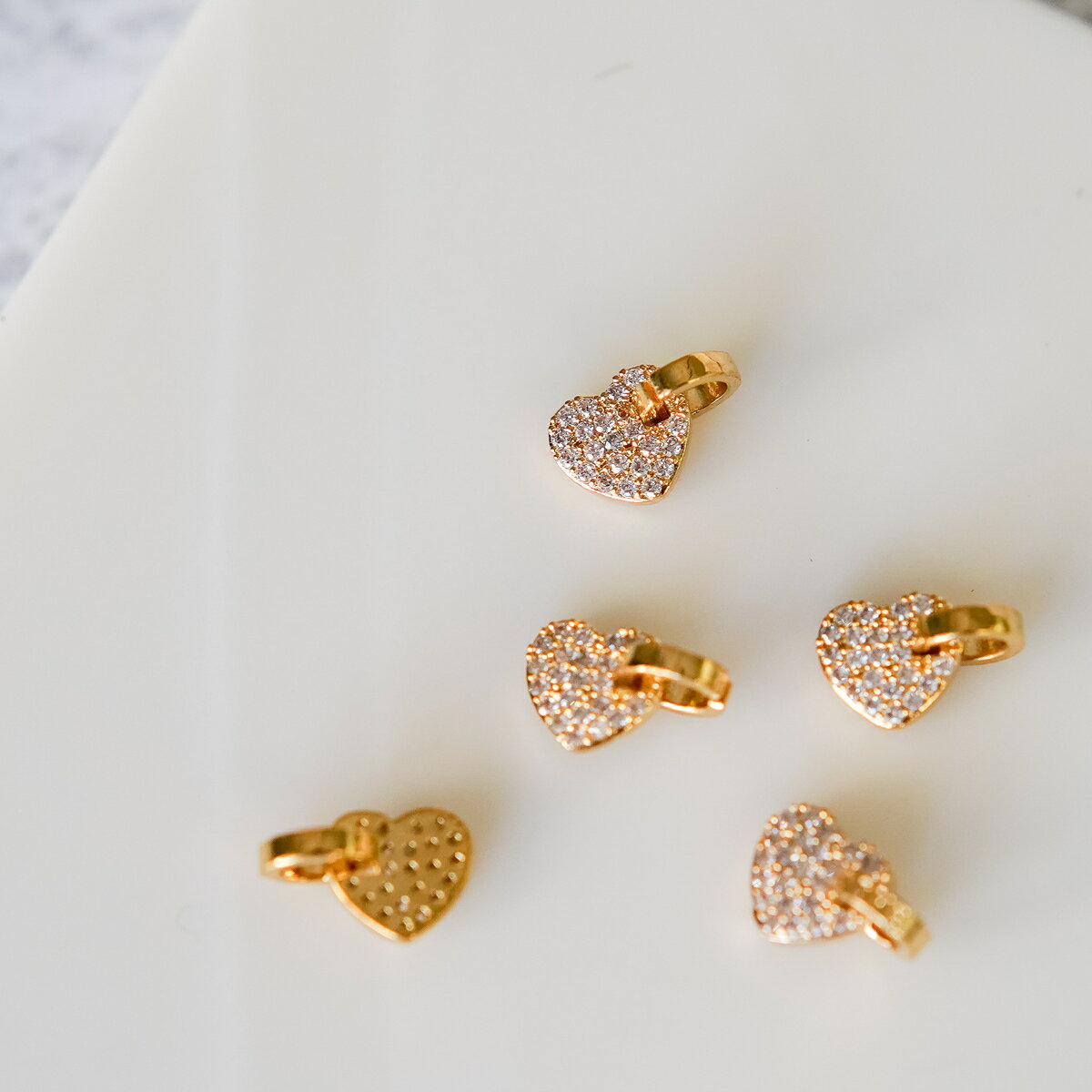 商品情報INFO*弊社取り扱い品はインポート品になりますので、印刷のズレ・バリ・摩擦による小傷が生じてしまいます完璧をお求めのお客様、神経質なお客様のご購入はご遠慮くださいますようお願い申上げます*宅急便等での発送時、荷物受取を行っていただ...