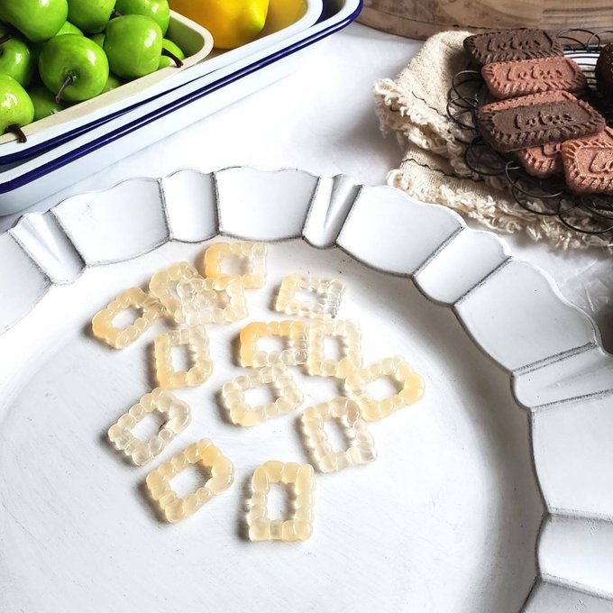 ◆上部1か所にピンを通せる穴がございます ▲印刷のかすれ・小傷が生じる場合がございますが交換対象にはなりませんので、ご理解の上お求めくださいませ ▲インポート品になりますので、印刷のズレ・バリ・輸送時に摩擦による小傷が生じてしまいます 完璧...