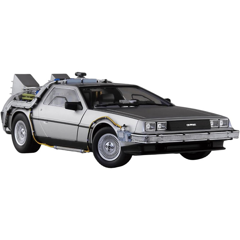 メーカー希望小売価格はメーカーサイトに基づいて掲載しています1985年公開のSF映画「バック・トゥ・ザ・フューチャー」Part Iに登場するタイムマシンを1/24スケールで再現し、運転席に搭乗可能な新規造形のマーティ・マクフライ無塗装フィギ...