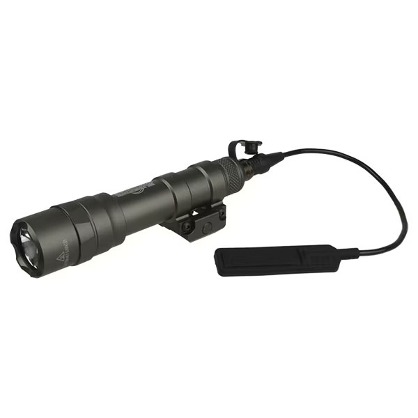 メーカー希望小売価格はメーカーサイトに基づいて掲載しています米国SUREFIRE社M600DFを再現したSOTAC製フラッシュライトで、最大約1400ルーメンの高出力を誇るハイパワーウェポンライトです。18650バッテリーまたはCR123A...