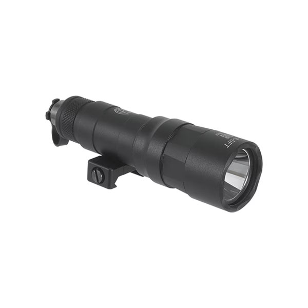 メーカー希望小売価格はメーカーサイトに基づいて掲載しています米国SUREFIRE社M340DFT PRO TURBOを再現したSOTAC製フラッシュライトで、狭い範囲を強力に照らし遠距離まで光を届ける集光照射設計のターボモデルです。コンパク...