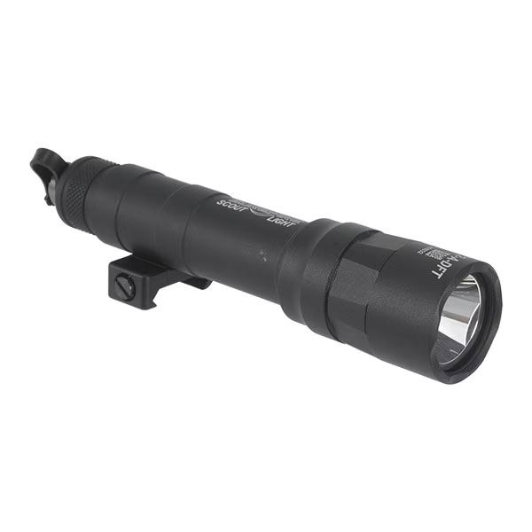 メーカー希望小売価格はメーカーサイトに基づいて掲載しています米国SUREFIRE社M640DFT PRO TURBOを再現したSOTAC製フラッシュライトで、狭い範囲を強力に照らし遠距離まで光を届ける集光照射設計のターボモデルです。高カンデ...