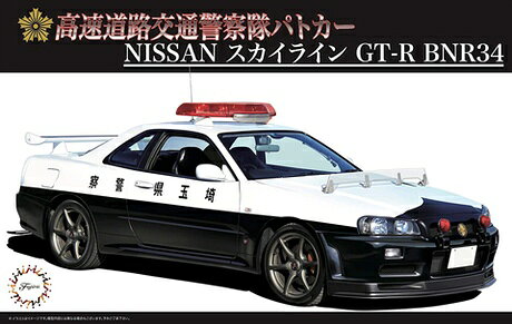 メーカー希望小売価格はメーカーサイトに基づいて掲載していますニッサン スカイライン R34 GT-R パトカーを1/24スケールで再現。ロゴ、メーター、ナンバープレートなど細部表現用のデカールを収録しています。細部のマーキングや装飾を再現す...