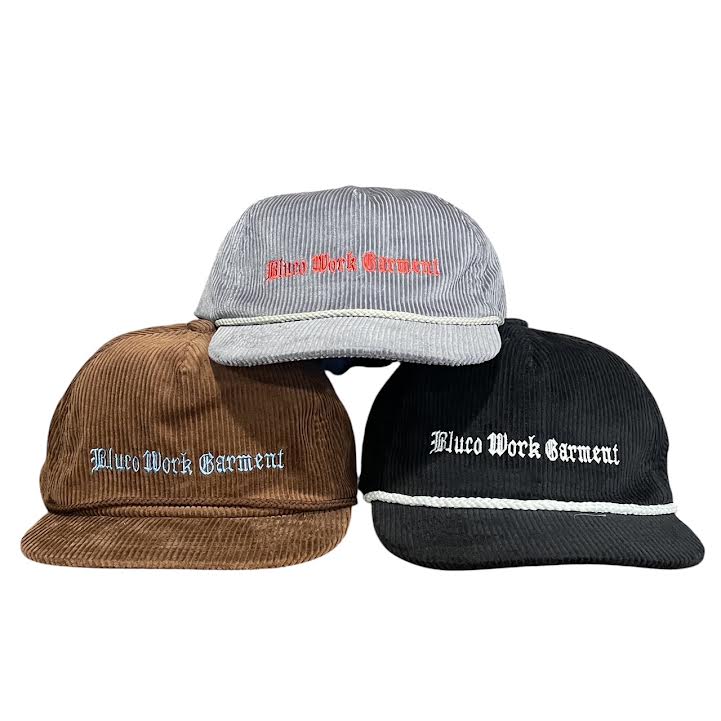 8Wコーデュロイを使用した定番の5パネルキャップをベースに、ロープキャップスタイルにリメイクしたモデルです。シンプルでありながら存在感のある、オールドイングリッシュスタイルのブランドロゴを刺繍で施しました。 Size　ONE SIZE 57...