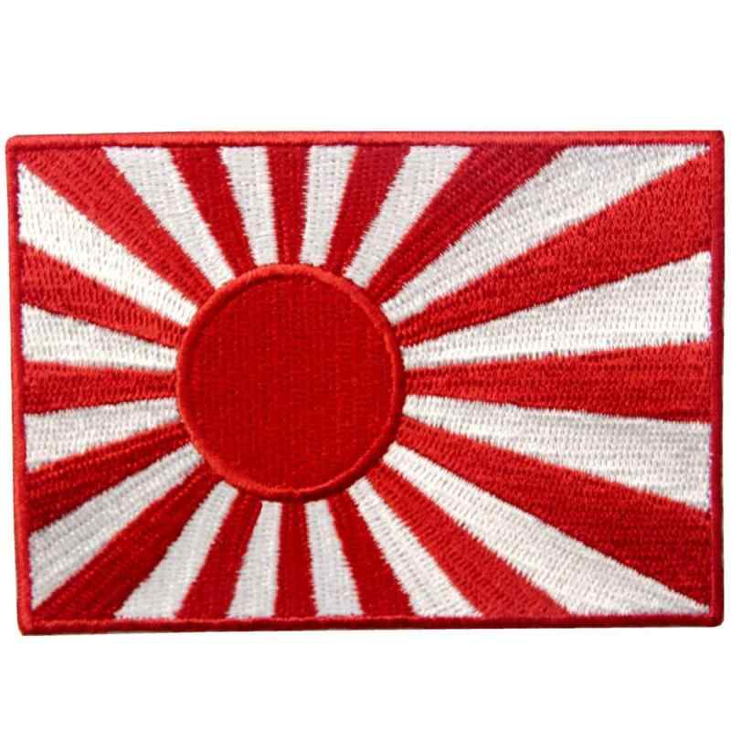 日本海軍ライジングサンフラッグ刺繍入りアイロン貼り付け/縫い付けワッペン背面熱接着式。アイロンまたは縫い付けでどんな衣類にも使用できます。アイロン接着されたワッペンが剥がれることはありません。サイズ：8.8*6.3 センチ。100%刺繍。安...