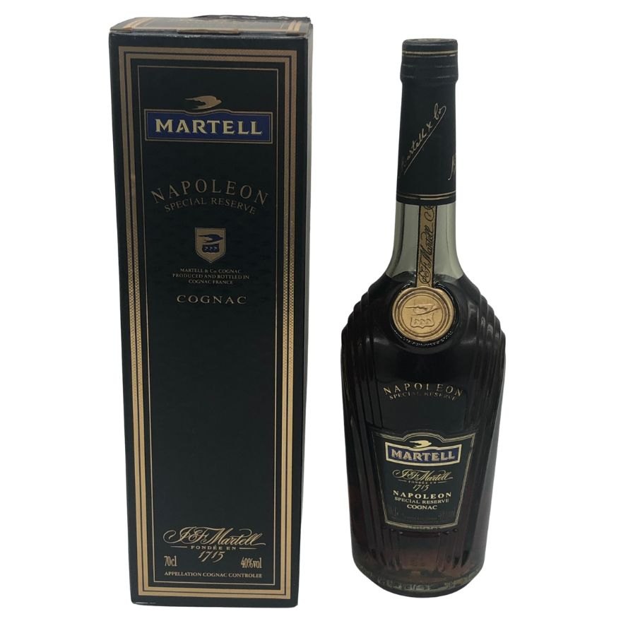 ▼商品詳細 メーカー・銘柄 マーテル MARTELLマーテル MARTELL 付属品 [箱や木箱]--- 本数 1本 内容量 700ml 度数 40% 状態詳細 未開栓のお品物です。（※タイトルに開栓済みと記載のある商品を除く） 本体・付属...