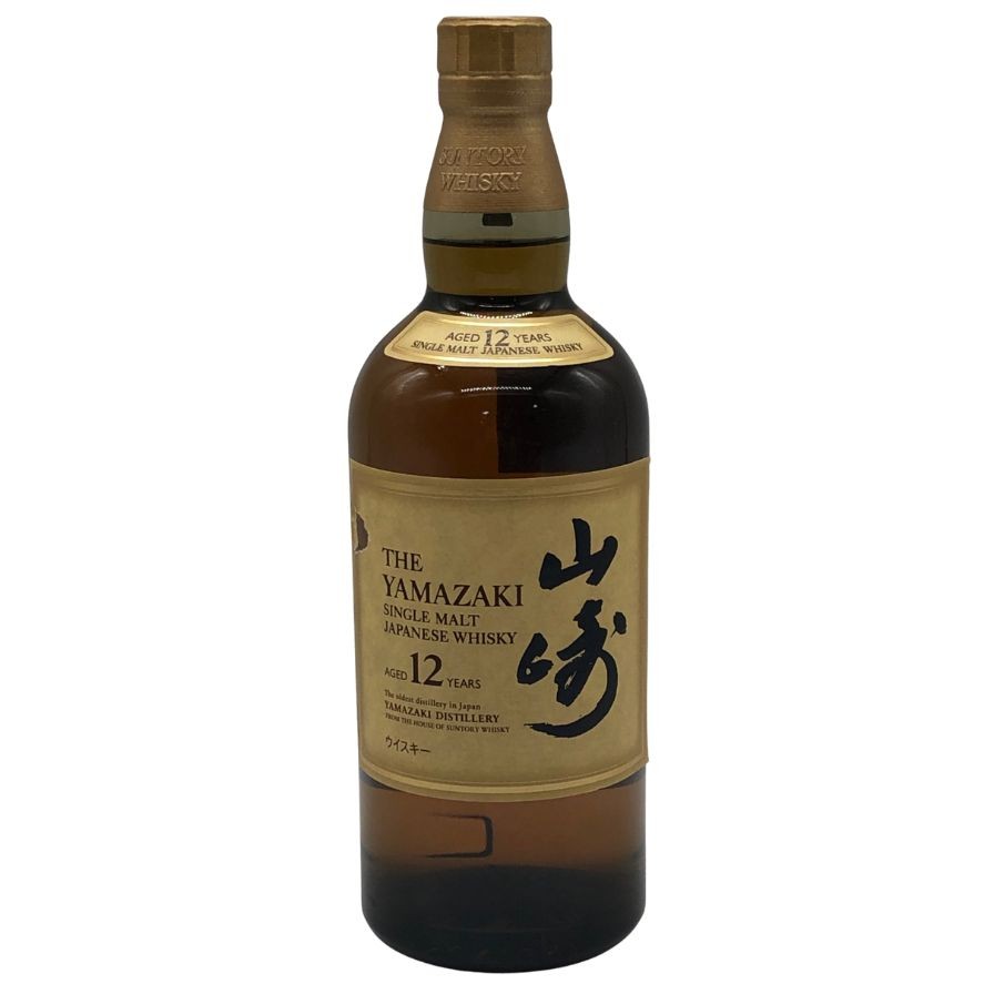 山崎12年、世界が認める日本のシングルモルトウイスキー。繊細でありながらも深みのある味わいが特徴です。このウイスキーは国内外で高い名声を得ており、数々の国際コンペティションで金賞を受賞。熟成にはミズナラ樽を含む三種の樽を使用し、その独特のフ...