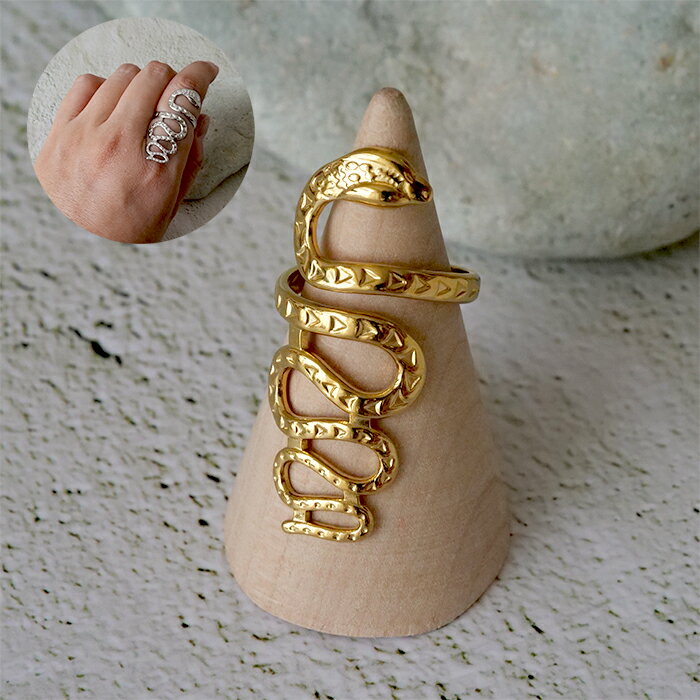 【商品仕様】 ステンレス製のリングです。フリーサイズ。 ・素材：ステンレス304 (ゴールドはK18コーティング) ・個数：1個 ・カラー：ゴールド、シルバー ・おおよそのサイズ：縦 約40mm、内径 約17mm ※すべておよその数値です。...