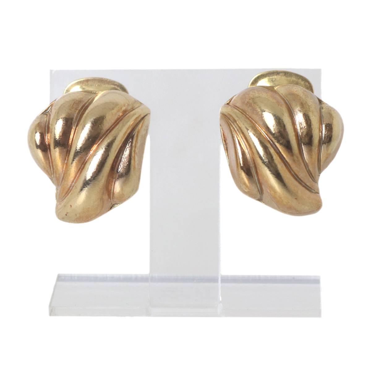 【ブランド名】Beauty Brass【商品名】デザイン イヤリング【カラー】ゴールド【サイズ】20×22(mm)※サイズはマイクロメジャーおよび一部アナログメジャー(1mm目盛)で測っておりますが、実寸目視確認のため多少の誤差はご容赦くだ...