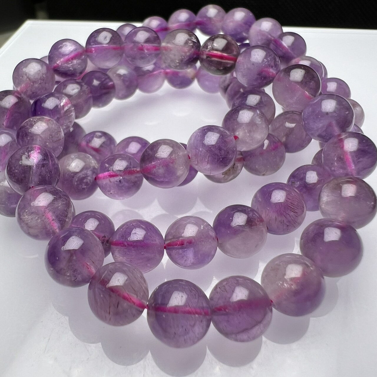 商品情報素材/材質天然石サイズ/寸法ブレスレット3本分その他商品説明54cm ブレスレッド3本分天然石について結晶、破裂のような模様、凹みのようなものがありますのでご理解の上、購入お願いします。玉サイズに関しては±約0.5mm誤差あります。...