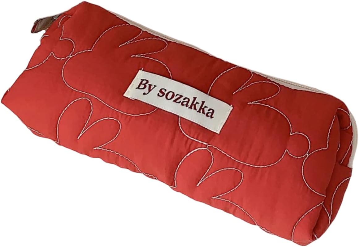 【マチ付くなデザイン】身中のファスナーを開ければ、マチ付きデザインになり、展開で広がる拡張式。見開き式になるので、中身が見やすく、消しゴムや修正テープなど、小さいものも取り出しやすく便利です。【たっぷり入る大容量】ペン類が約20～30本入る...