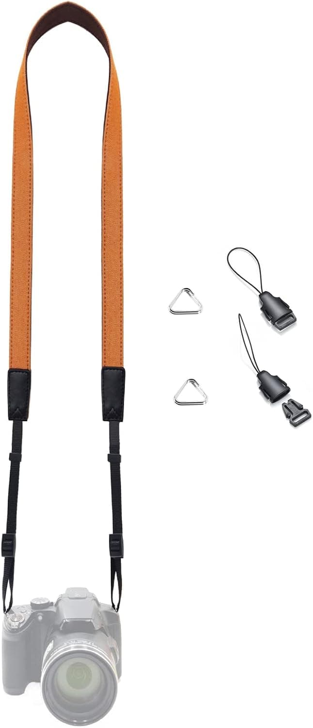 【商品特徴】 厳選コットンデニム製、シンプルで高級感があふれるおしゃれなショルダーストラップ ストラップの接合部は革を使って十分な縫いつけ強度を確保しています。 一眼レフカメラの重量を効果的に分散させながら、通常のオリジナルストラップを着用...