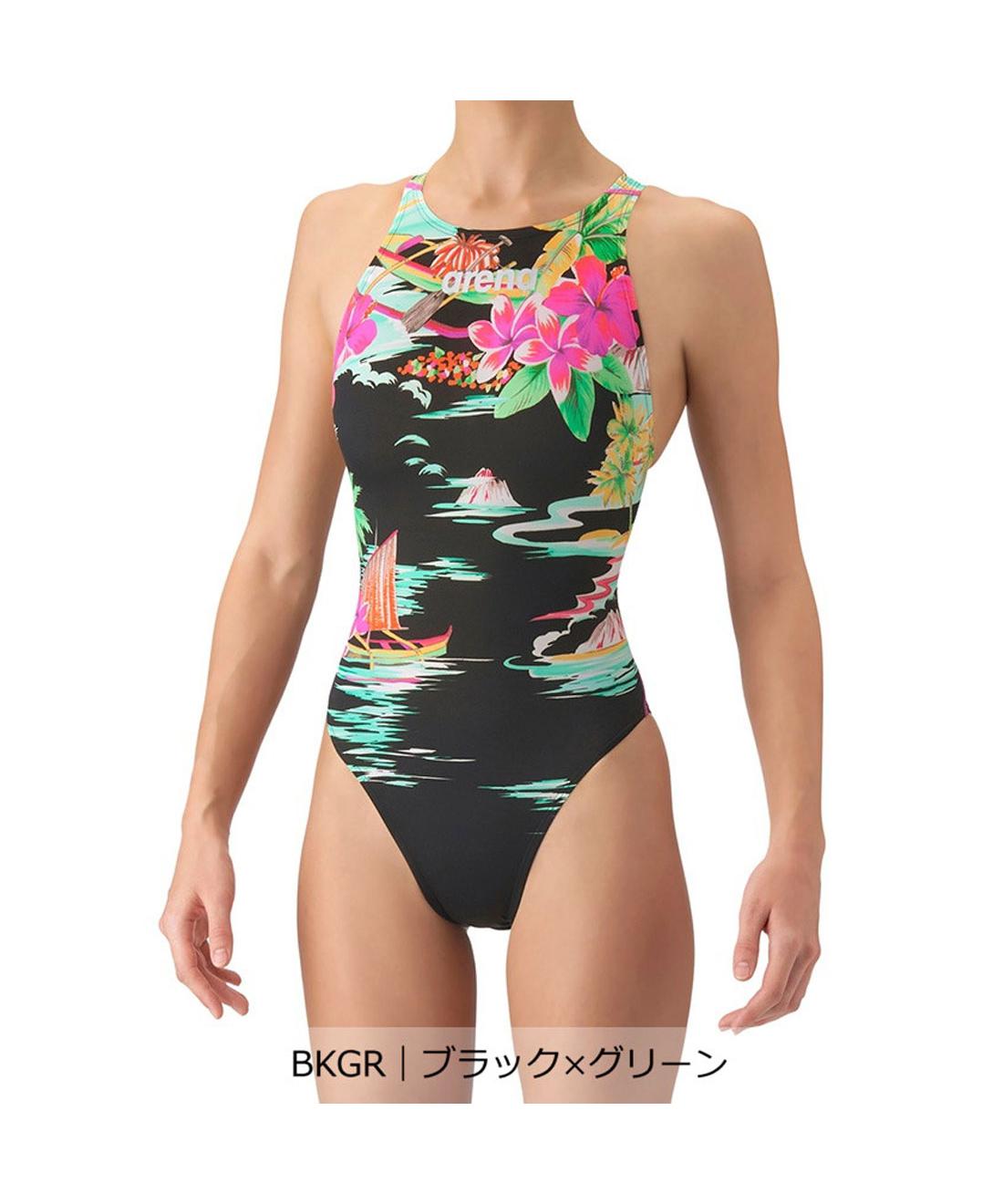 各地域大会に出場するスイマーにお勧めの「AQUA ADVANCED」シリーズ。公式大会に出場するために必要なWORLD AQUATICS（世界水泳連盟）承認モデルの競泳水着。ポリウレタンを身体に巻き付く横方向に配置した素材「AQUA XTR...