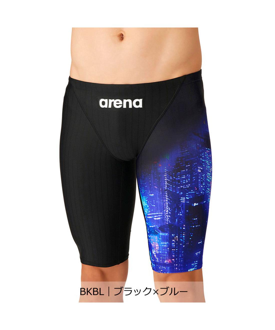 初級レーシングスイマーへ向けた「AQUA RACING」シリーズ。公式大会に出場するために必要なWORLD AQUATICS（世界水泳連盟）承認モデルの競泳水着。環境に配慮したリサイクルポリエステルを使用したニット素材ECO AQUASTR...