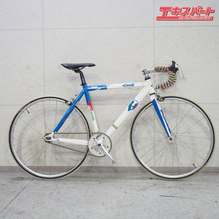 商品説明メーカー：Cinelli/チネリ モデル名：vigorelli Pist/ヴィゴレッリ ピスト年式：2010車体色：白系フレーム素材：アルミフォーク素材：アルミクランク：Sugino Messenger 165 46tコグ：18t ...