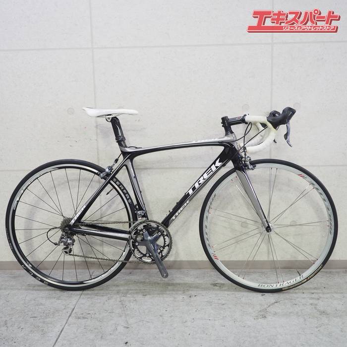 商品説明メーカー：TREKモデル名：MADONE 5.2 PRO年式：2008車体色：銀系フレーム素材：カーボンフォーク素材：カーボンシフター：SHIMANO ULTEGRA ST-6600Fディレーラー：SHIMANO ULTEGRA F...