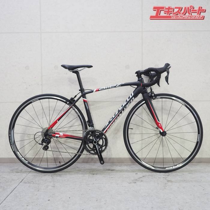 商品説明メーカー：SPECIALIZED /スペシャライズドモデル名：ALLEZ COMP /アレー コンプ 年式：2015車体色：黒系フレーム素材：アルミフォーク素材：カーボンシフター：SHIMANO 105 ST-5800Fディレーラー...