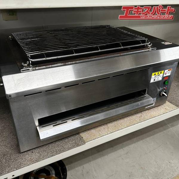 商品説明※他ECサイト・店舗でも併売しているため、購入タイミングによりキャンセルさせていただく場合がございます。予めご了承ください。マルゼン 電気下火式焼物器 カーボンランプヒーター MEK-204C 戸塚店商品型番/型式MEK-204Cメ...