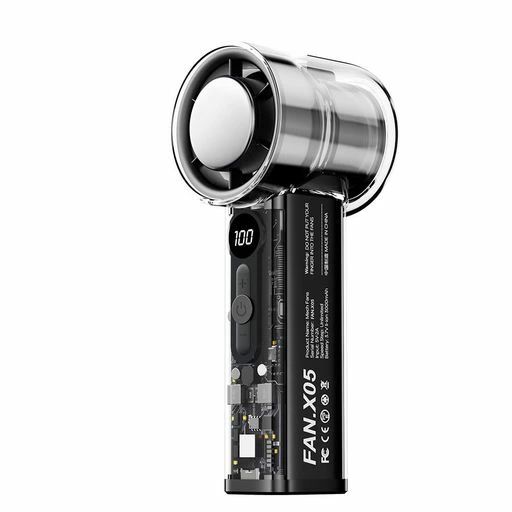 【冷却機能付き冷風扇】送風口に冷却板が付いた携帯扇風機です。送風しながら冷却スイッチを押すと、冷却板が急速冷却します。頬、額、手首、首などに当てると、肌がすぐに冷やされ、ひんやりとした氷のような感覚をもたらします。猛暑でもひんやり感があり、...