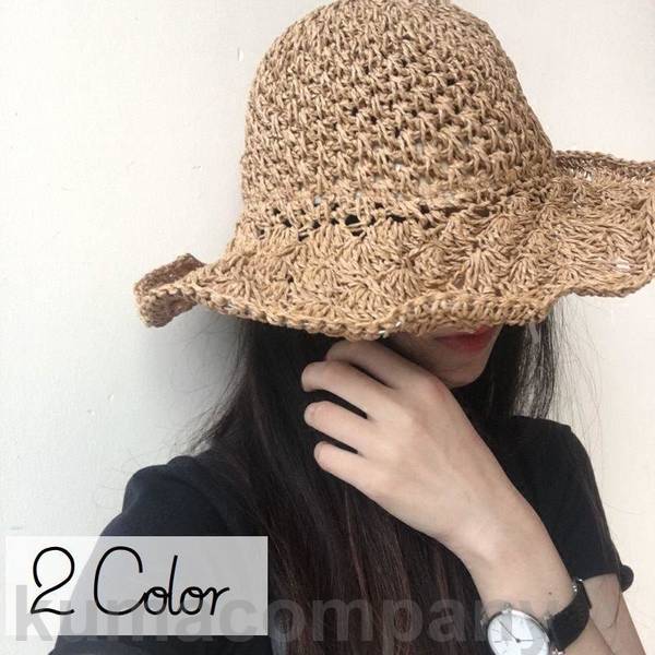 シンプルなレディースサイズの麦わら帽子。幅広い服装と相性バッチリ?日よけ用としても、ファッションアイテムとしてもお勧めです。【サイズについて】頭囲：約57cmつば：約11cm高さ：約13．5cm【素材について】藁